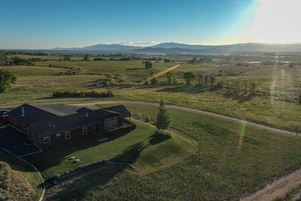 Three Peaks Homestead – James Land Co